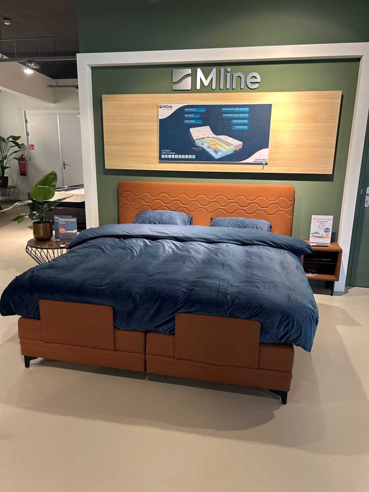 M line Supreme Boxspring - Showroommodel